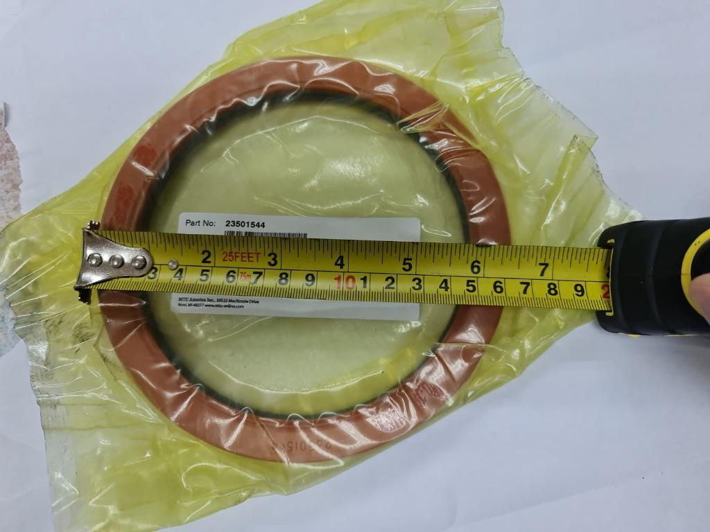 23501544 - Seal CR/SHF - Detroit Diesel, Everything Else on Carousell