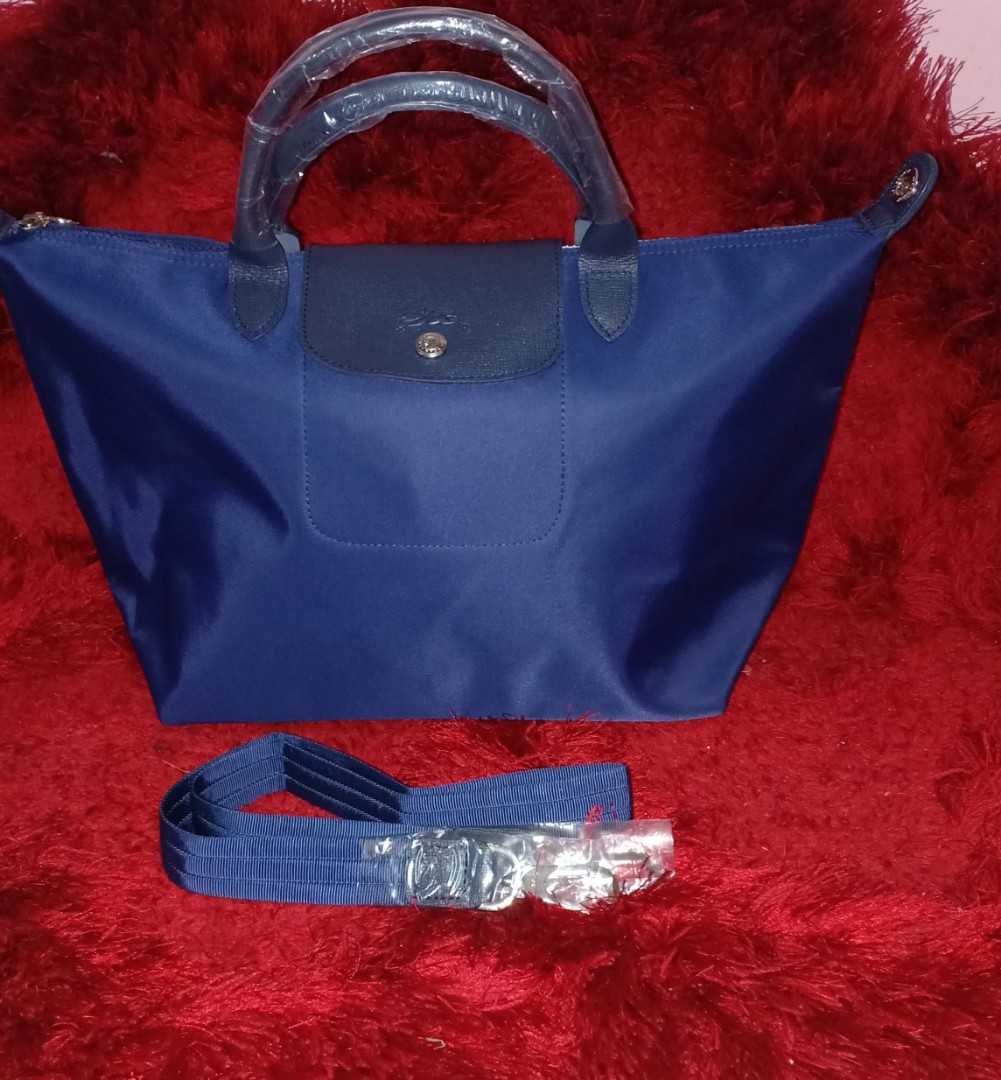 2 WAY sling, Women's Fashion, Bags & Wallets, Cross-body Bags on Carousell