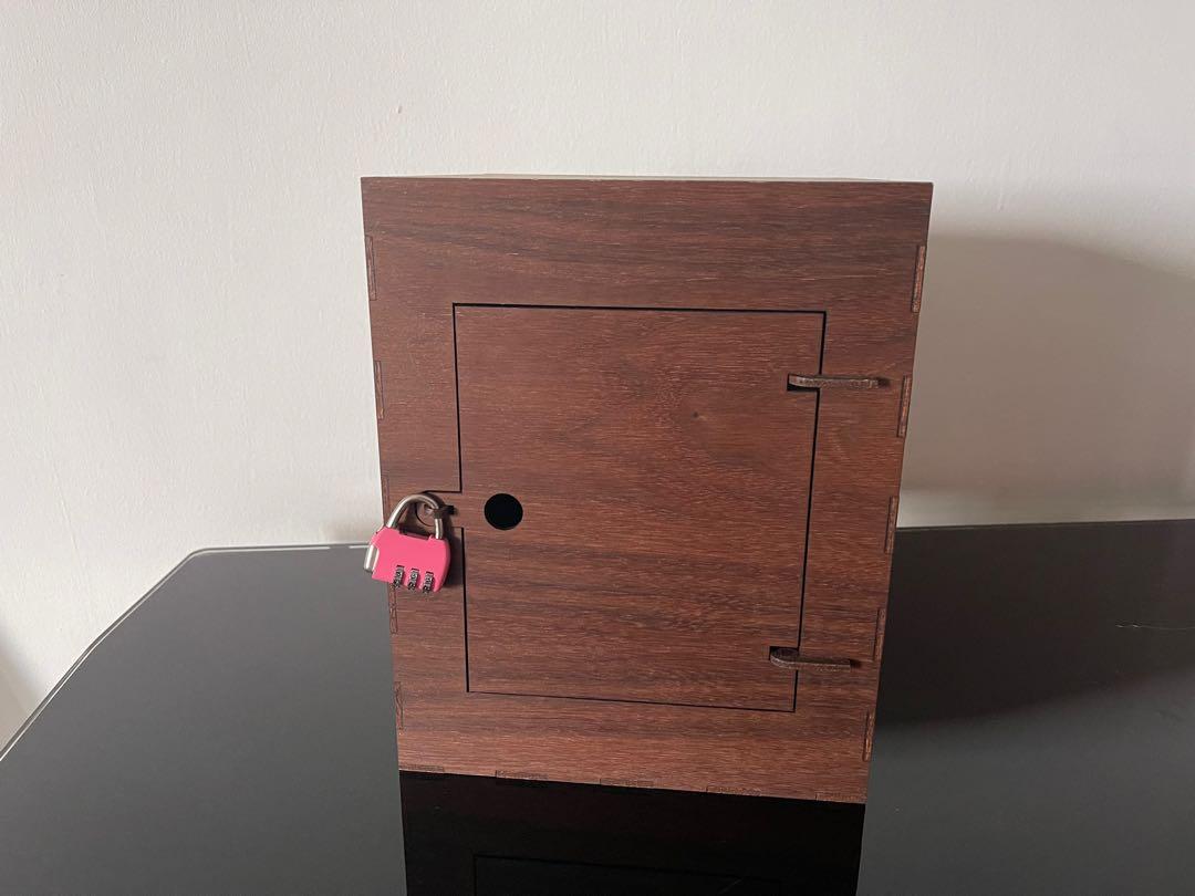 Ang pao box, Hobbies & Toys, Stationery & Craft, Occasions & Party ...
