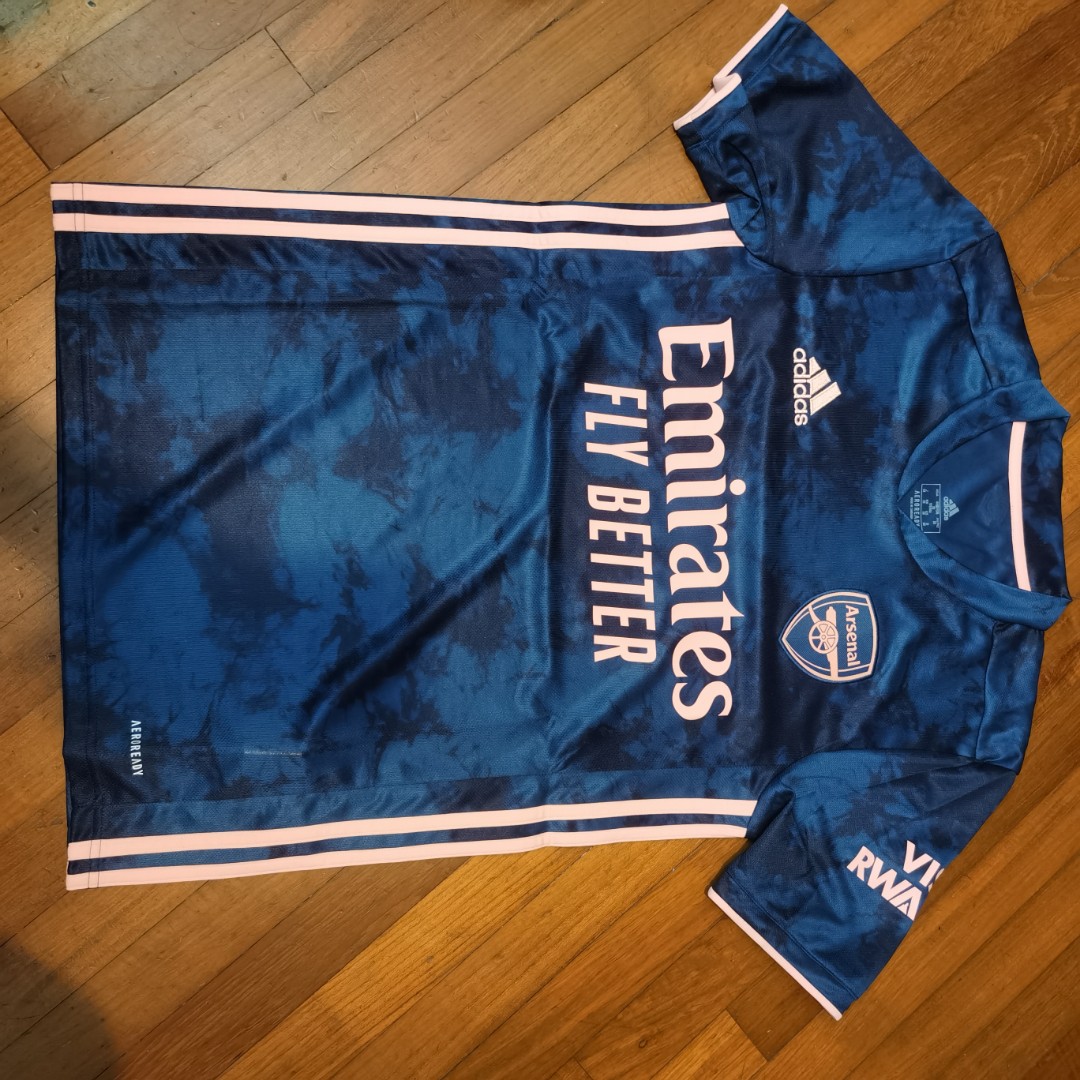 Arsenal home/away Jersey, Men's Fashion, Tops & Sets, Tshirts & Polo ...