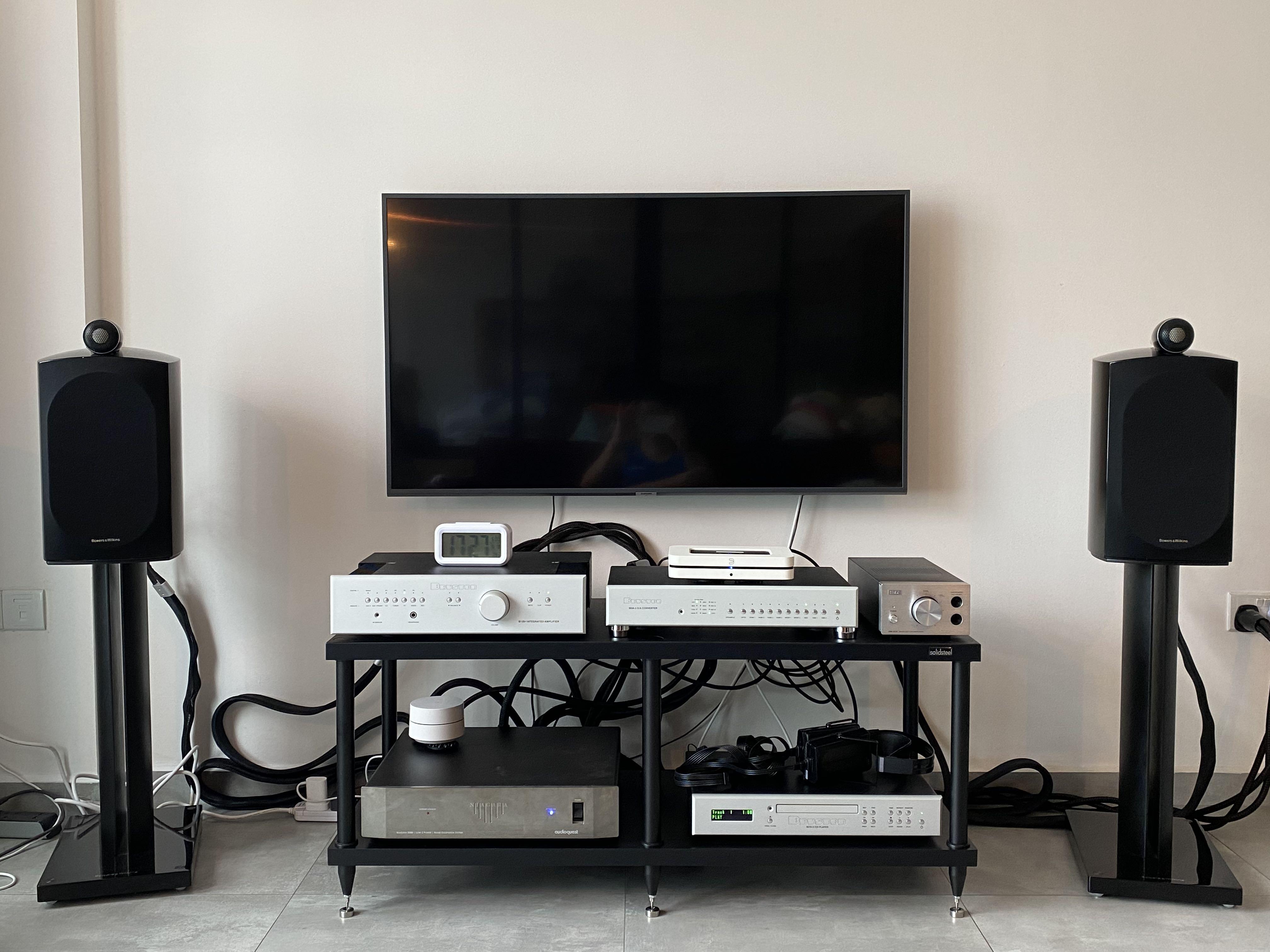 Audioquest Niagara 3000 UK Socket, Audio, Other Audio Equipment on ...