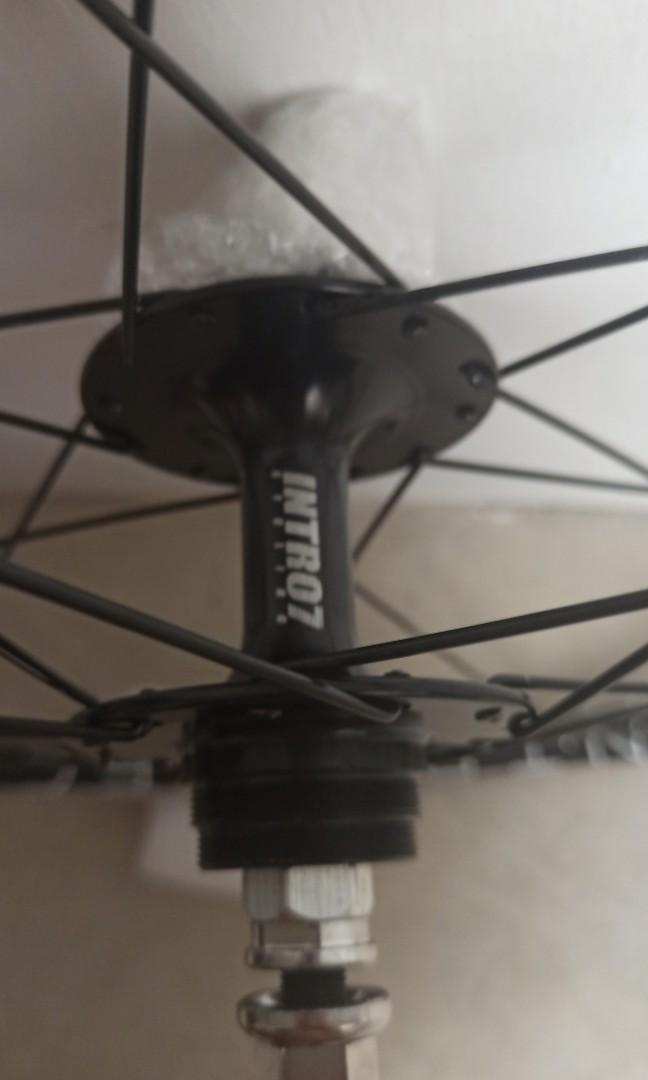BRAND NEW Intro 7 tech wheelset, Sports Equipment, Bicycles & Parts ...