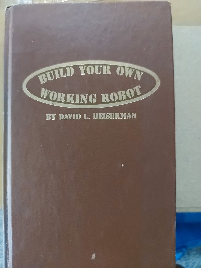 Build your own working robot, Hobbies & Toys, Books & Magazines, Textbooks on Carousell