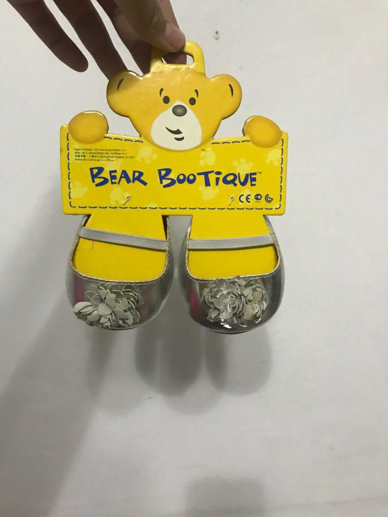 Build-a-bear closet, Hobbies & Toys, Toys & Games on Carousell