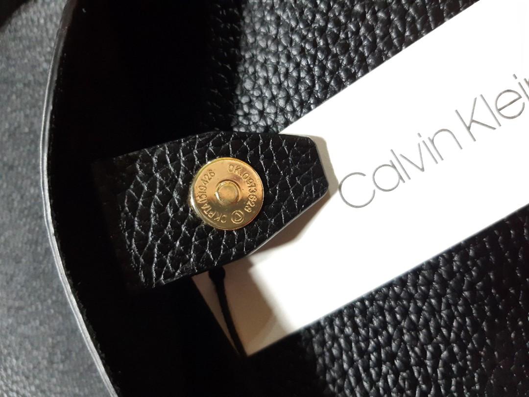 Calvin Klein Larissa Bag, Women's Fashion, Bags & Wallets, Cross-body ...