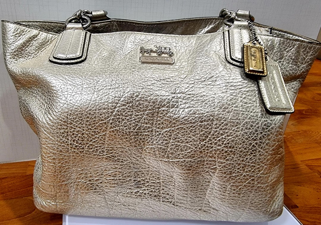 Coach Gold Shimmer Tote, Women's Fashion, Bags & Wallets, Tote Bags on ...