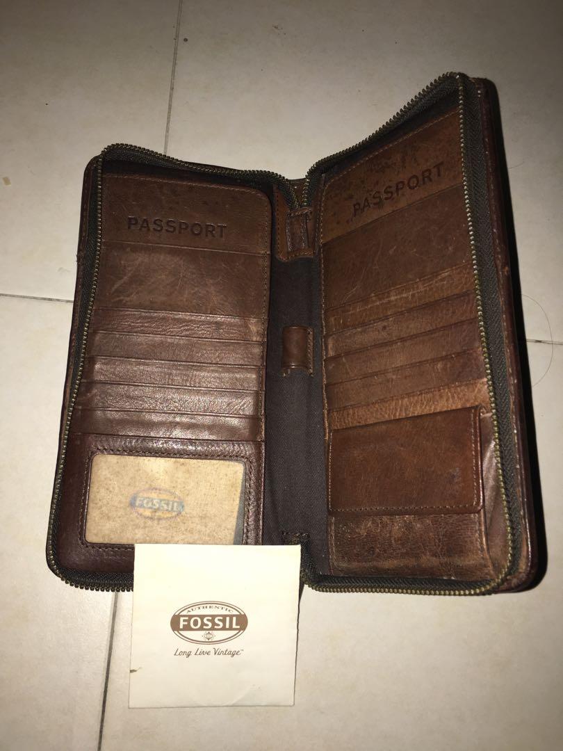 Fossil Wallet, Men's Fashion, Watches & Accessories, Wallets & Card ...