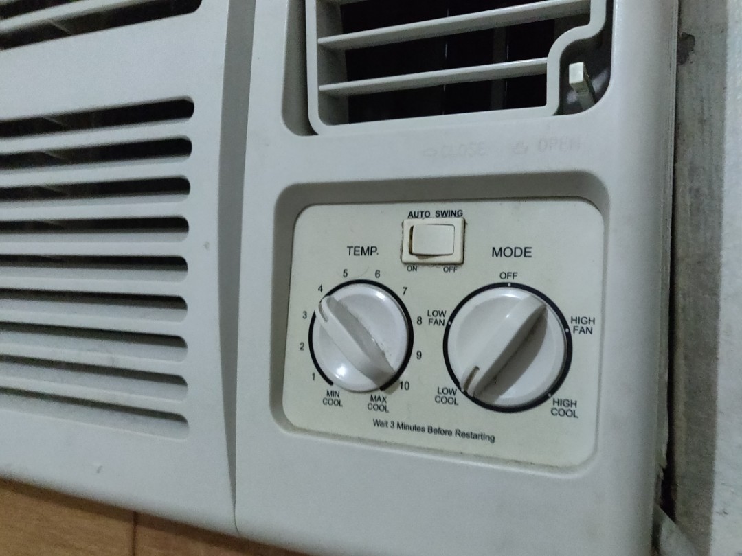 Haier window-type non-inverter 1hp (R22 refigerant), TV & Home ...