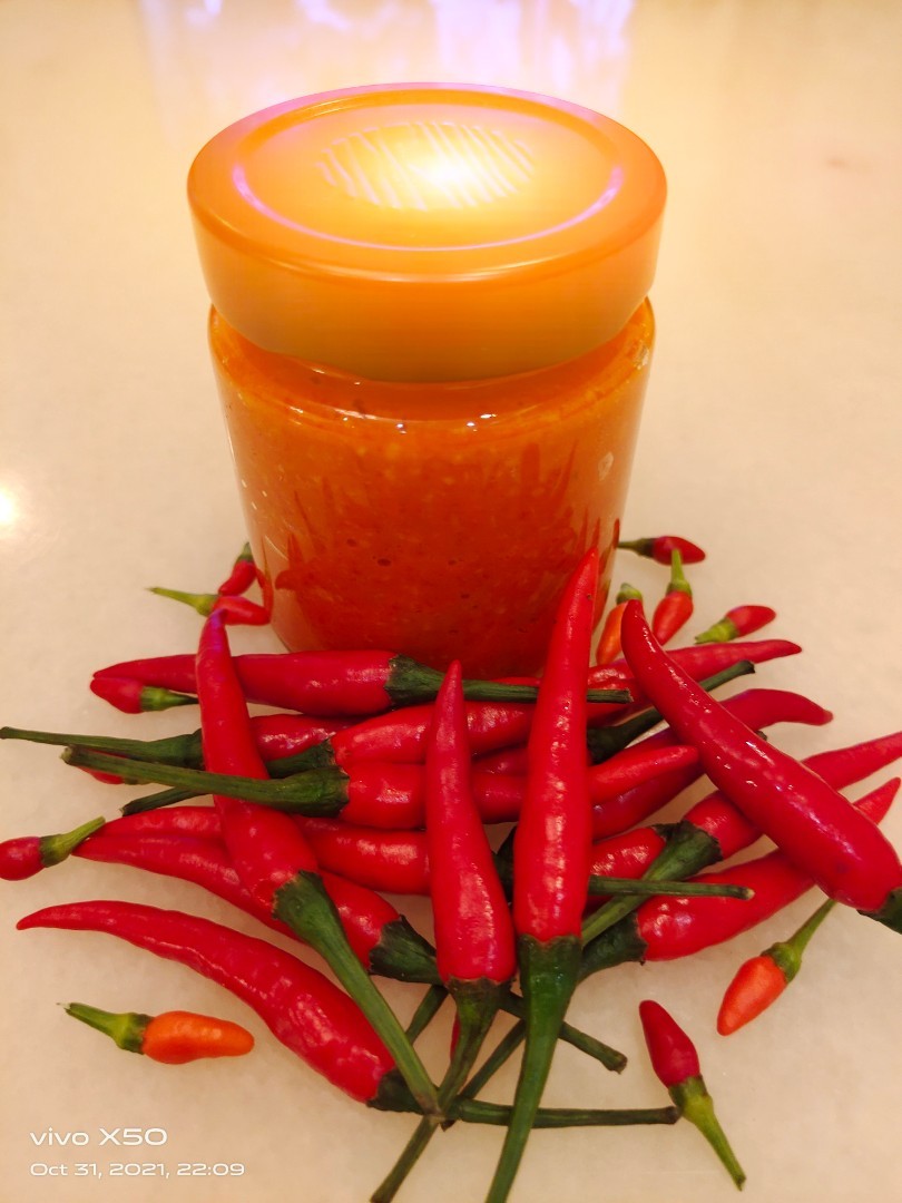 Homemade red hot fresh chilli paste 180g, Food & Drinks, Homemade Bakes ...
