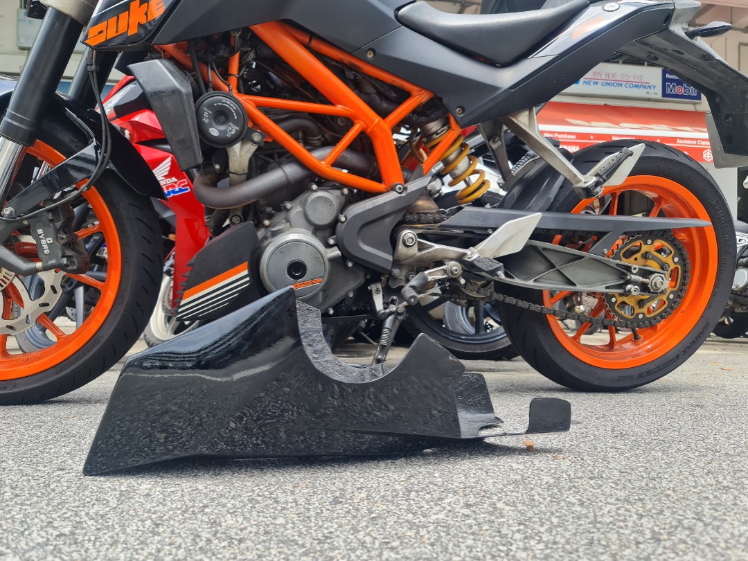 Ktm Duke racing belly pan, Motorcycles, Motorcycle Accessories on Carousell