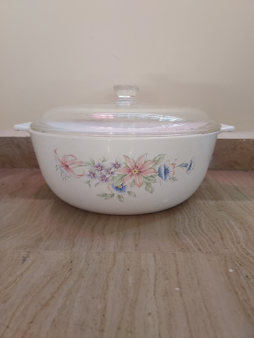 Harumi Porcelain cookware pot, Furniture & Home Living, Kitchenware ...