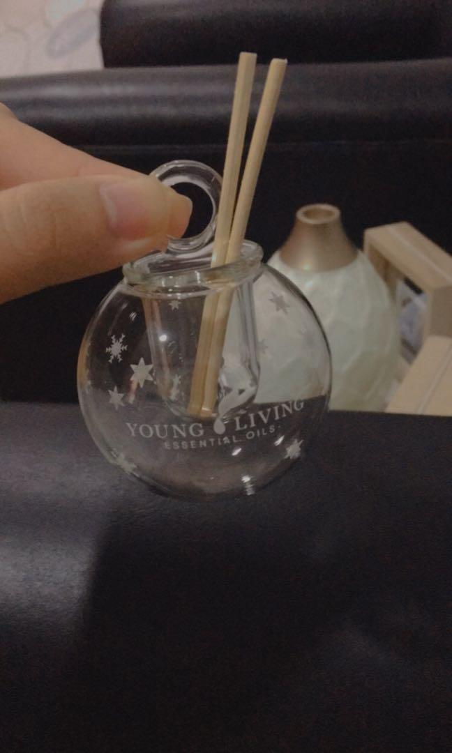 YOUNG LIVING VIYA DIFFUSER + Freebie, Furniture & Home Living, Home ...