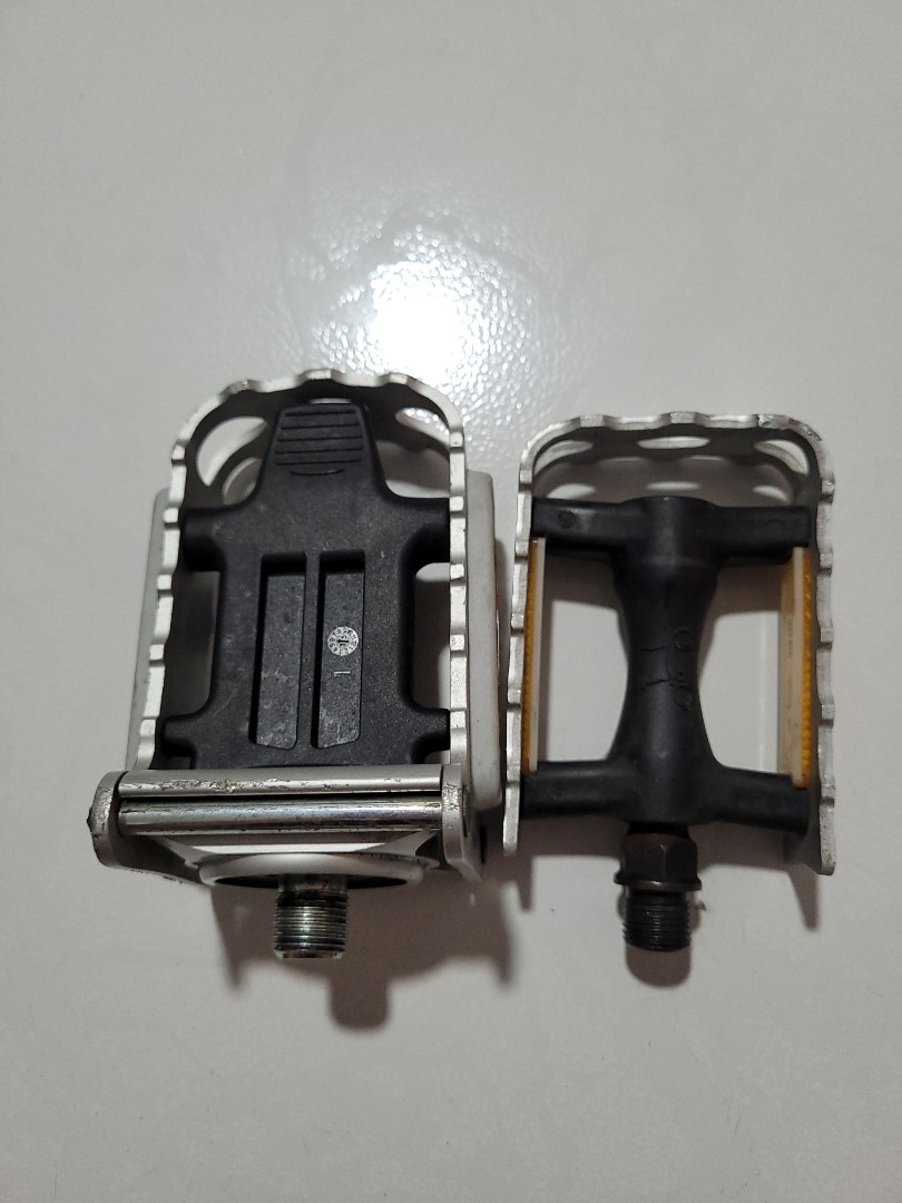 Brompton original pedals, Sports Equipment, Bicycles & Parts, Parts & Accessories on Carousell