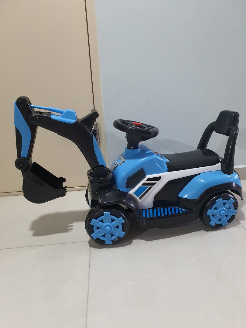 Excavator kids toy blue, Hobbies & Toys, Toys & Games on Carousell