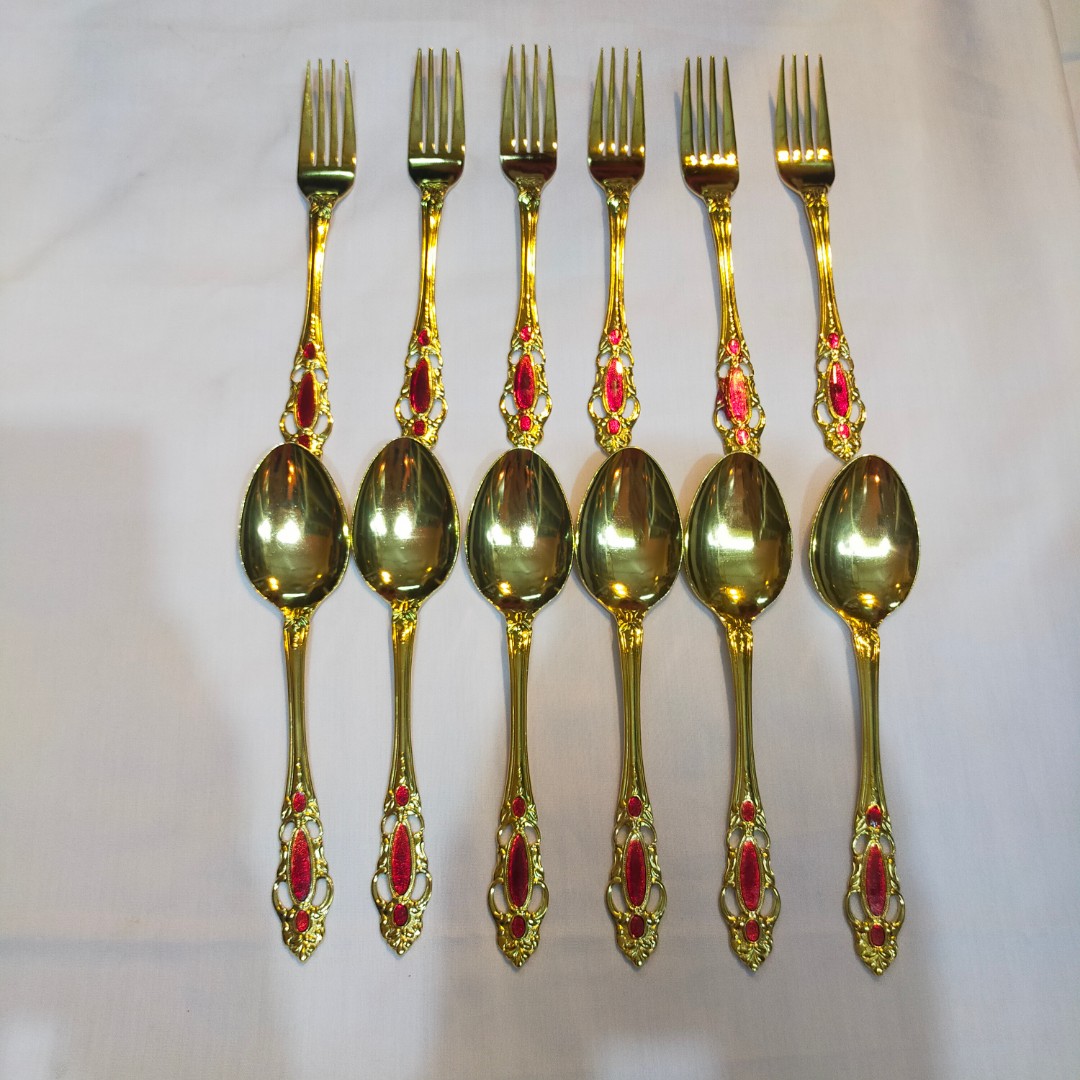 Paket Sendok makan vintages gold (12), Antik, Lainnya di Carousell Paket Sendok makan vintages gold (12), Antik, Lainnya di Carousell