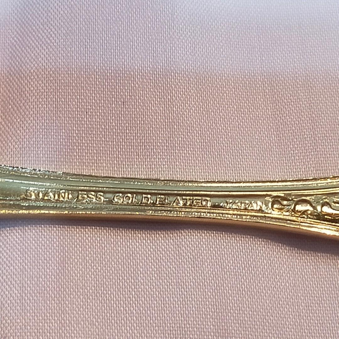 Paket Sendok makan vintages gold (12), Antik, Lainnya di Carousell Paket Sendok makan vintages gold (12), Antik, Lainnya di Carousell