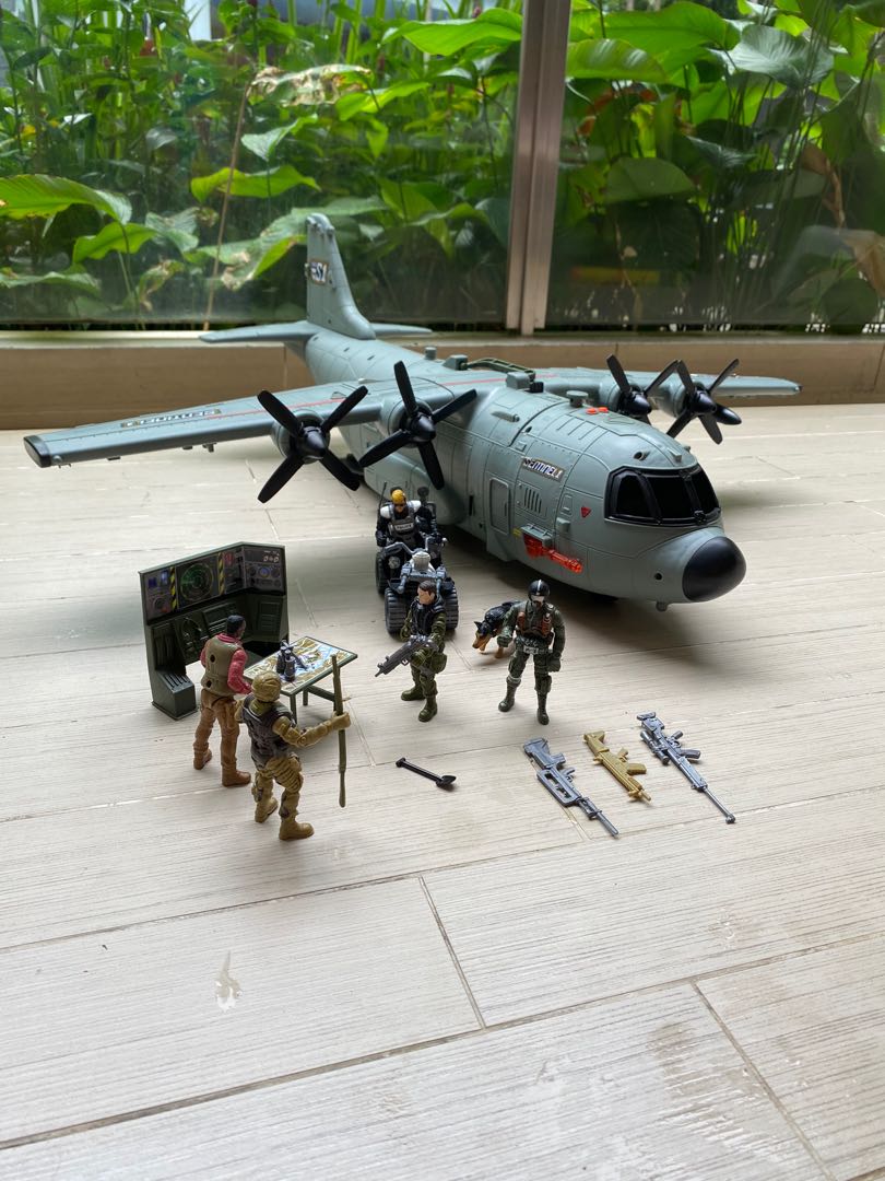 ToyRUs Sentinel 1 Military Airplane, Hobbies & Toys, Toys & Games on ...