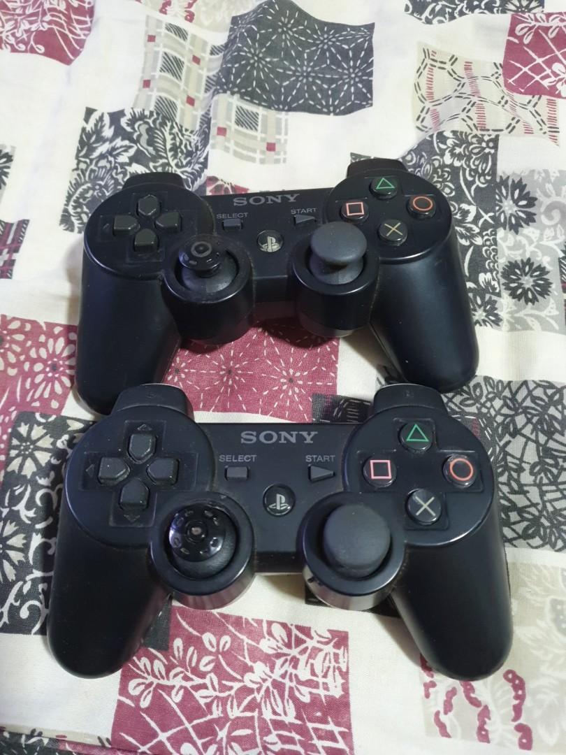 2 dual shock controllers, working, Video Gaming, Gaming Accessories ...