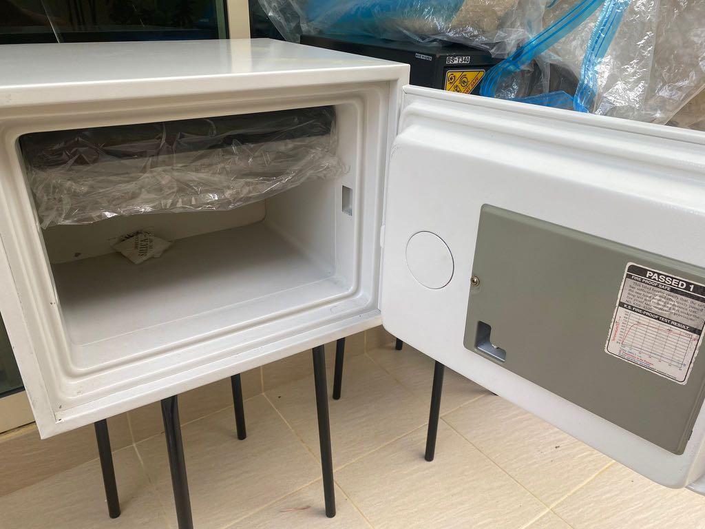Booil Safes Fortress classic around 40kg Fire Resistant Safe made in ...