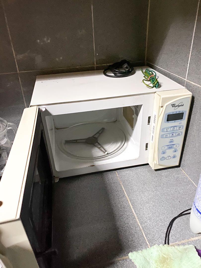 DEFECTIVE MICROWAVE WHIRPOOL, TV & Home Appliances, Kitchen Appliances ...