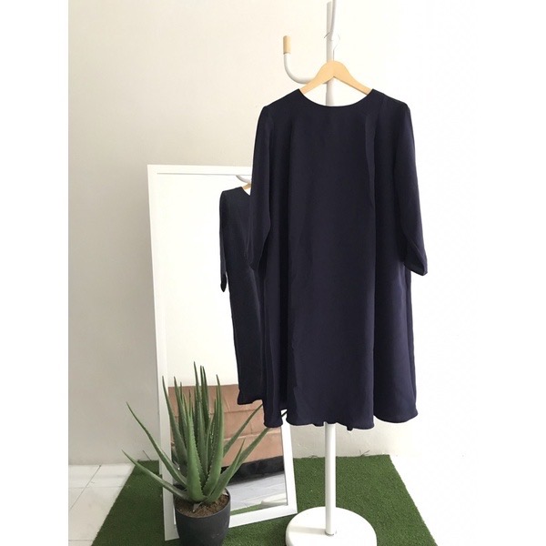 GU by Uniqlo Navy Blue Aline Midi Dress/Tunic, Fesyen Wanita, Pakaian ...