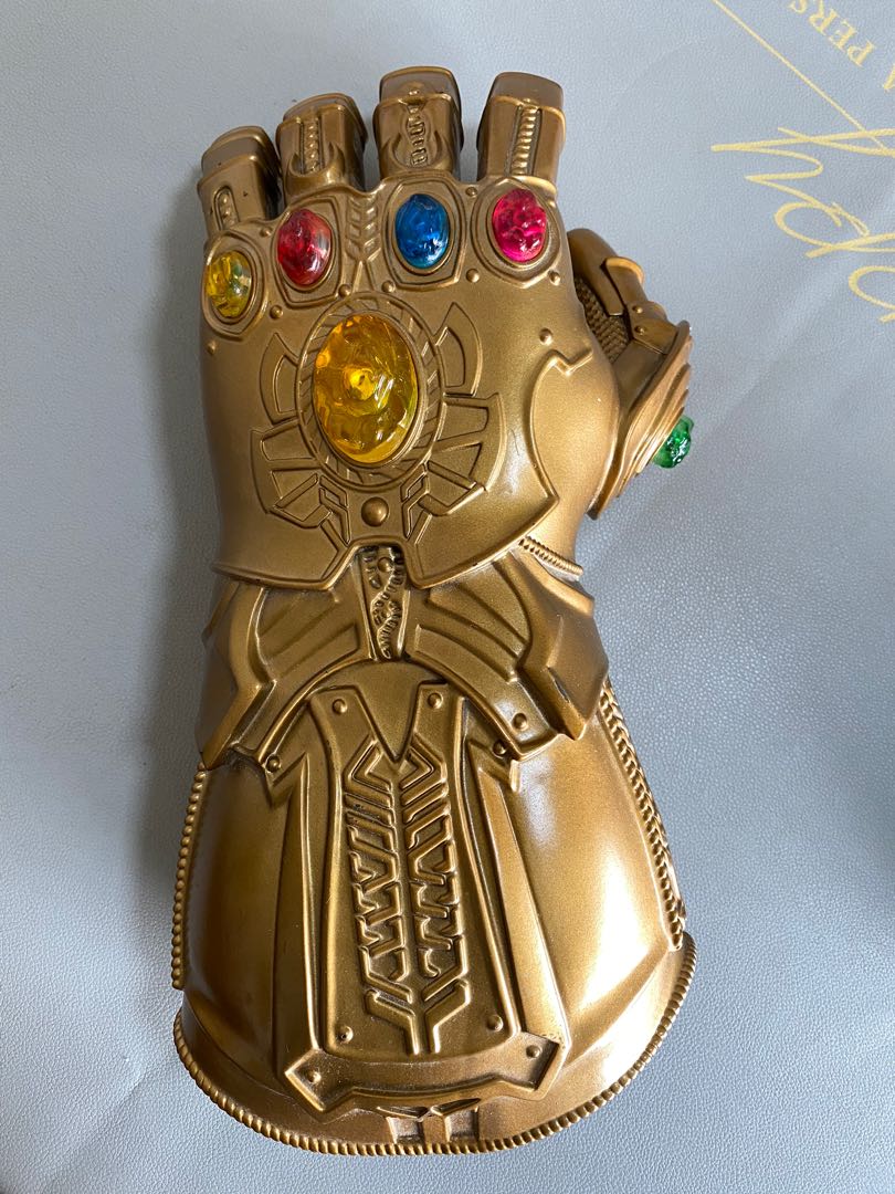LED Light Up Thanos Infinity Gauntlet for The Avengers, Hobbies & Toys ...
