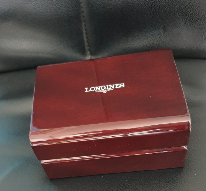 Longines watch box, Women's Fashion, Jewelry & Organisers, Accessory ...