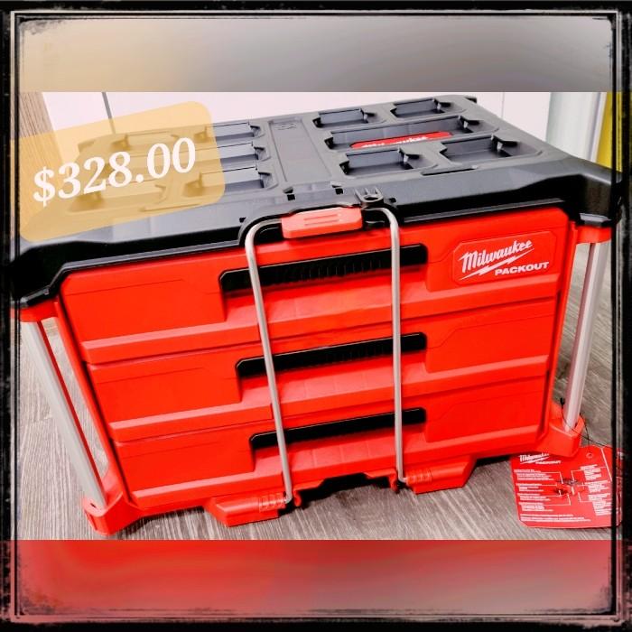 Milwaukee drawer toolbox, Everything Else on Carousell