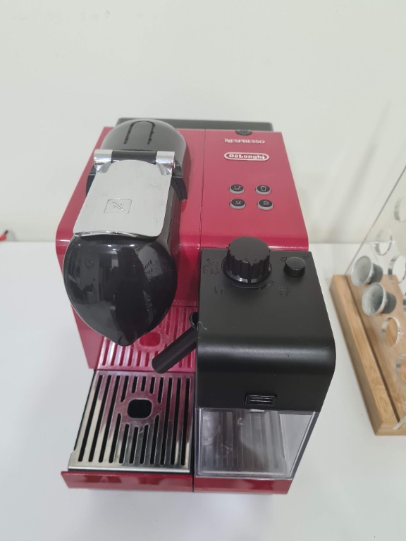 Nespresso Lattissima EN520 by DeLonghi, TV & Home Appliances, Kitchen ...