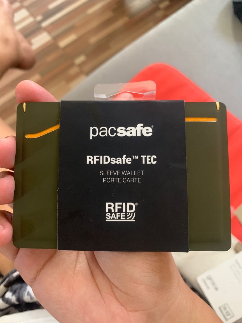 PACSAFE RFIDsafe TEC, Women's Fashion, Bags & Wallets, Wallets & Card ...