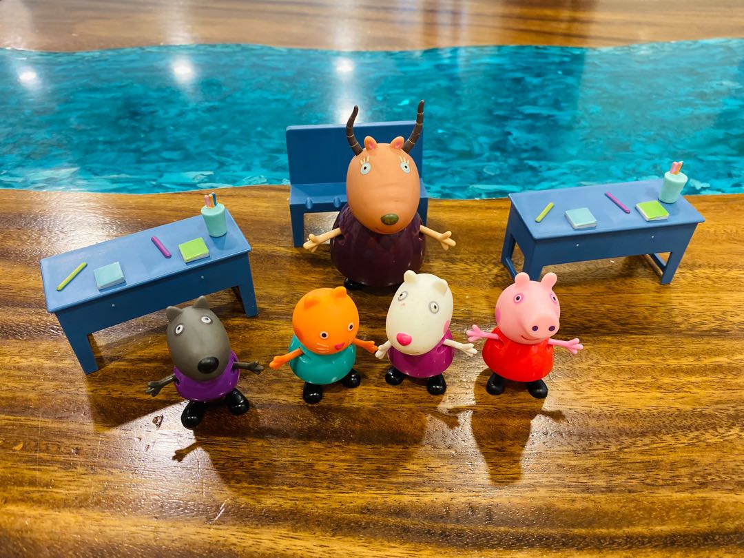Peppa Pig Classroom Playset, Babies & Kids, Infant Playtime on Carousell