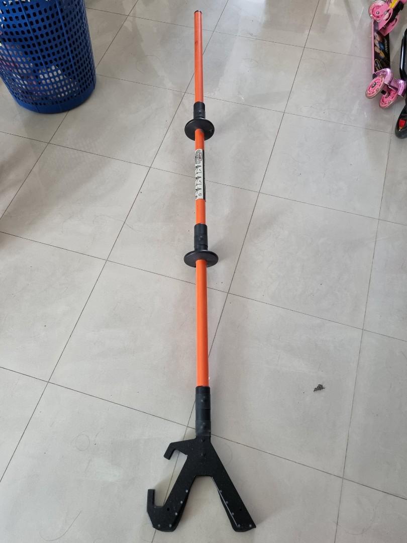 Push pull bar For hatch useful, Everything Else on Carousell