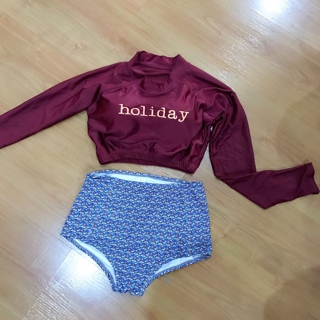 Rash guard crop top, Women's Fashion, Swimwear, Rash guard on Carousell