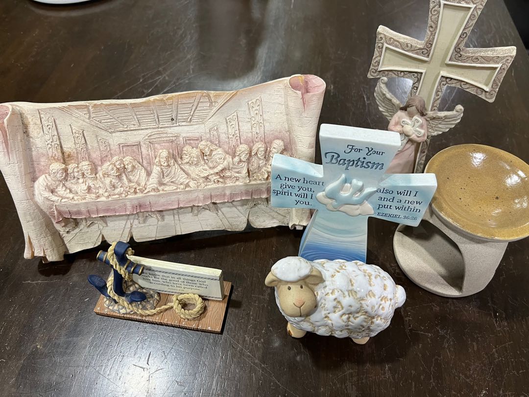 Religious display, Hobbies & Toys, Memorabilia & Collectibles ...