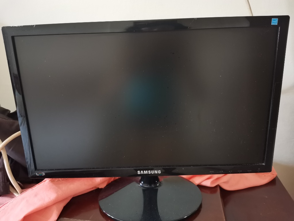Samsung Monitor 20", Computers & Tech, Parts & Accessories, Monitor ...