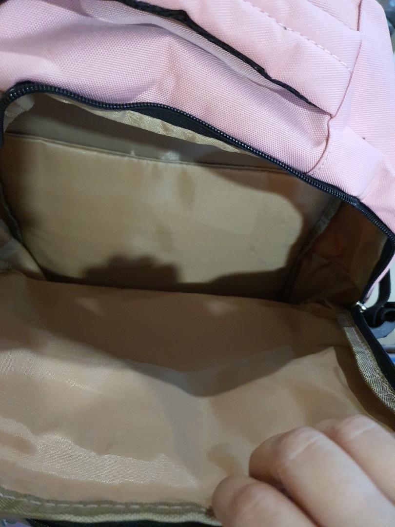 Supreme Backpack haversack, Women's Fashion, Bags & Wallets, Backpacks ...