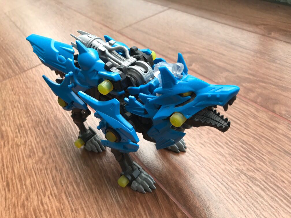 TakaraTomy Zoids hunter wolf, Hobbies & Toys, Toys & Games on Carousell