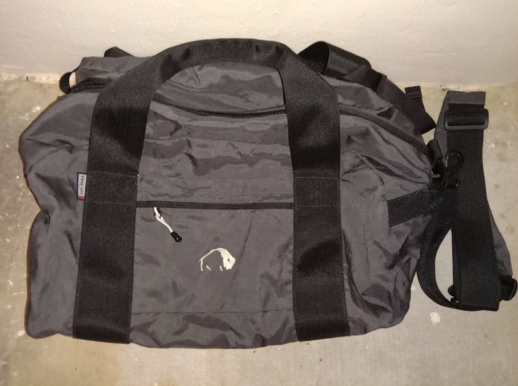 Tatanka duffer bag, Everything Else on Carousell