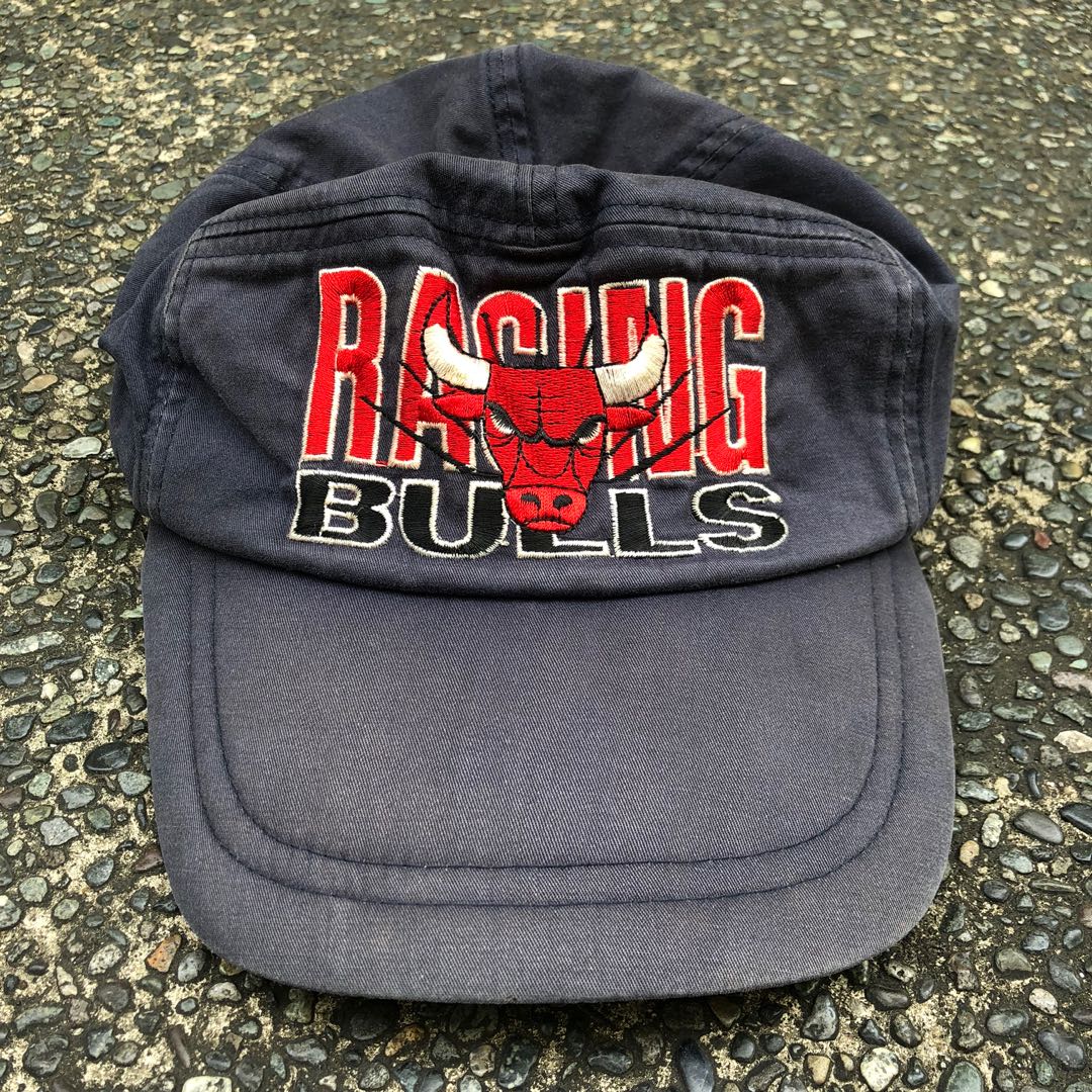 Vintage 1990s Chicago Bulls "Raging Bulls" Cap, Men's Fashion, Watches ...