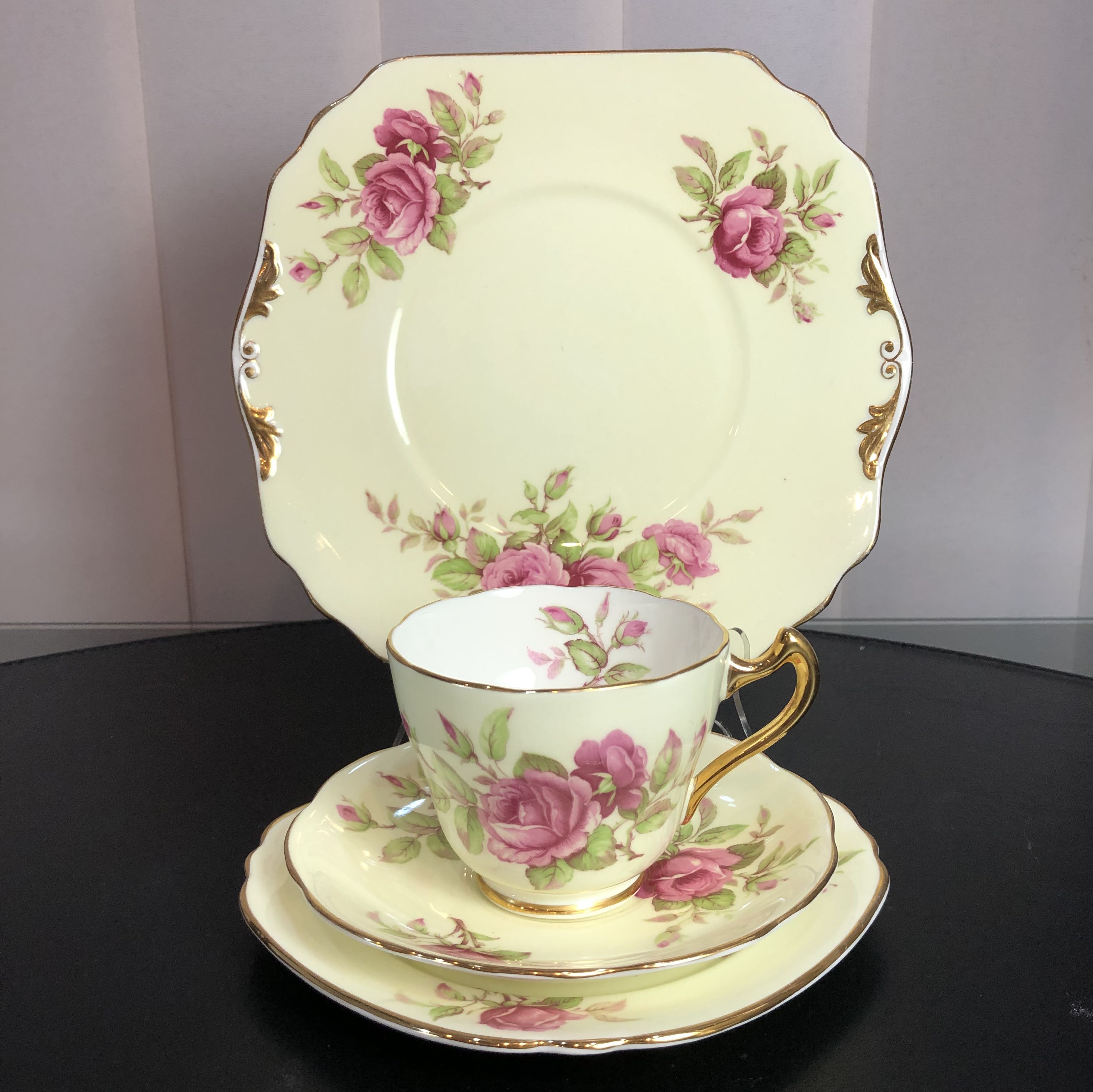 Vintage Trentham cake plate and teaset, Hobbies & Toys, Memorabilia ...