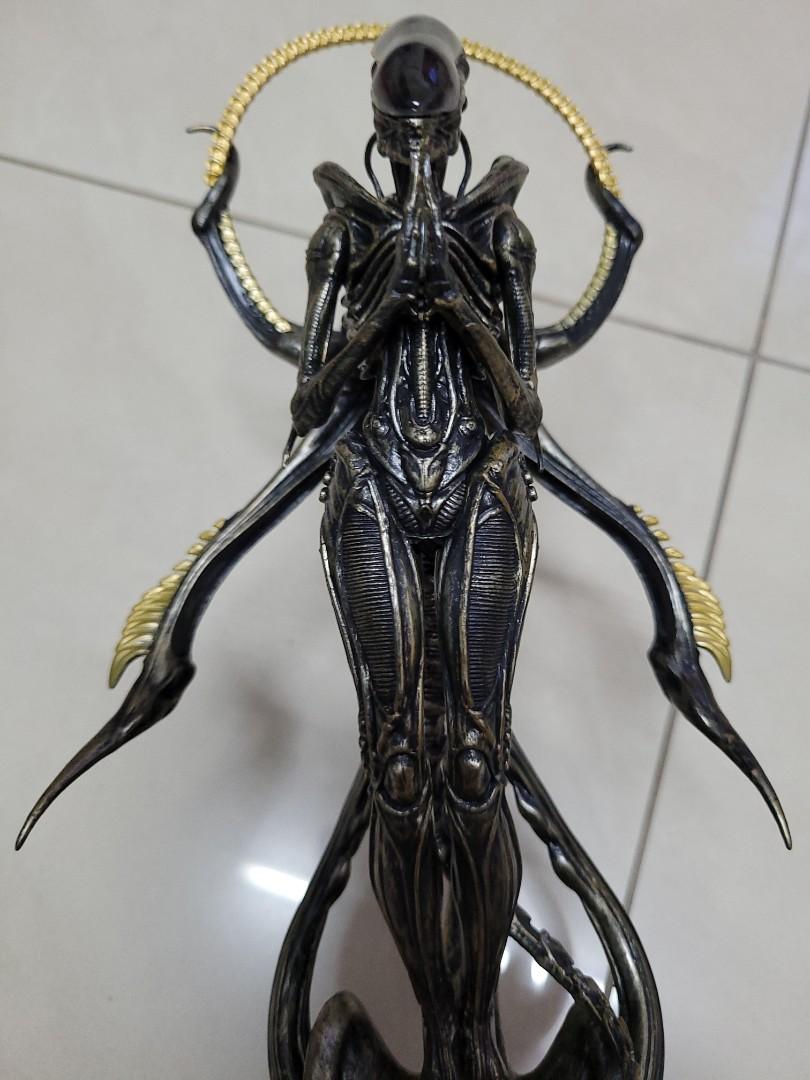 (Last piece) Alien praying statue (CERTOYS), Hobbies & Toys, Toys ...