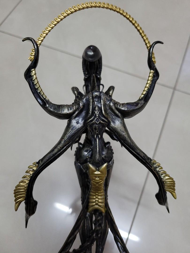 (Last piece) Alien praying statue (CERTOYS), Hobbies & Toys, Toys ...