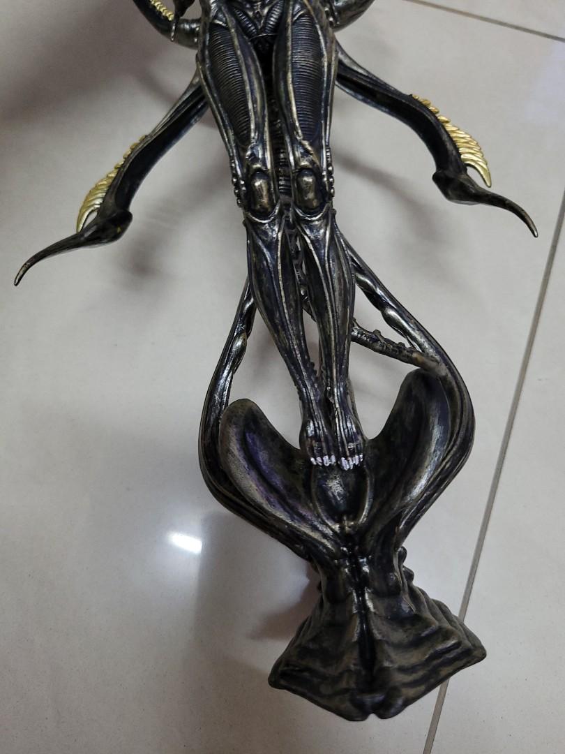 (Last piece) Alien praying statue (CERTOYS), Hobbies & Toys, Toys ...