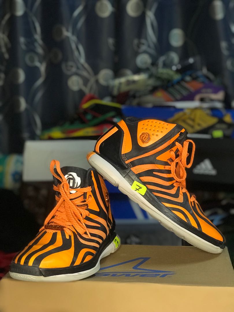 Adidas Adirose Colourway zebra, Men's Fashion, Footwear, Sneakers on ...