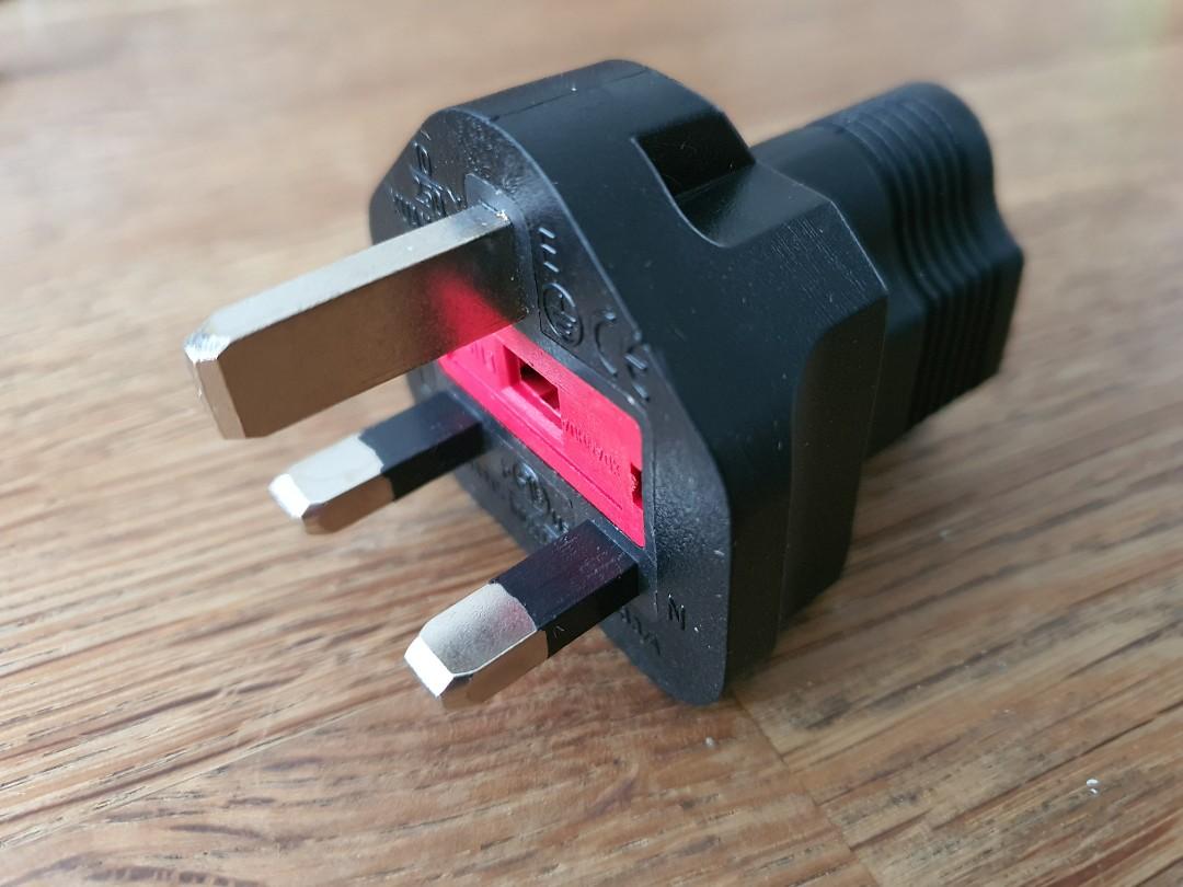 Audiophile HiFi US to UK power plug adapter. Reversed LIVE and NEUTRAL ...
