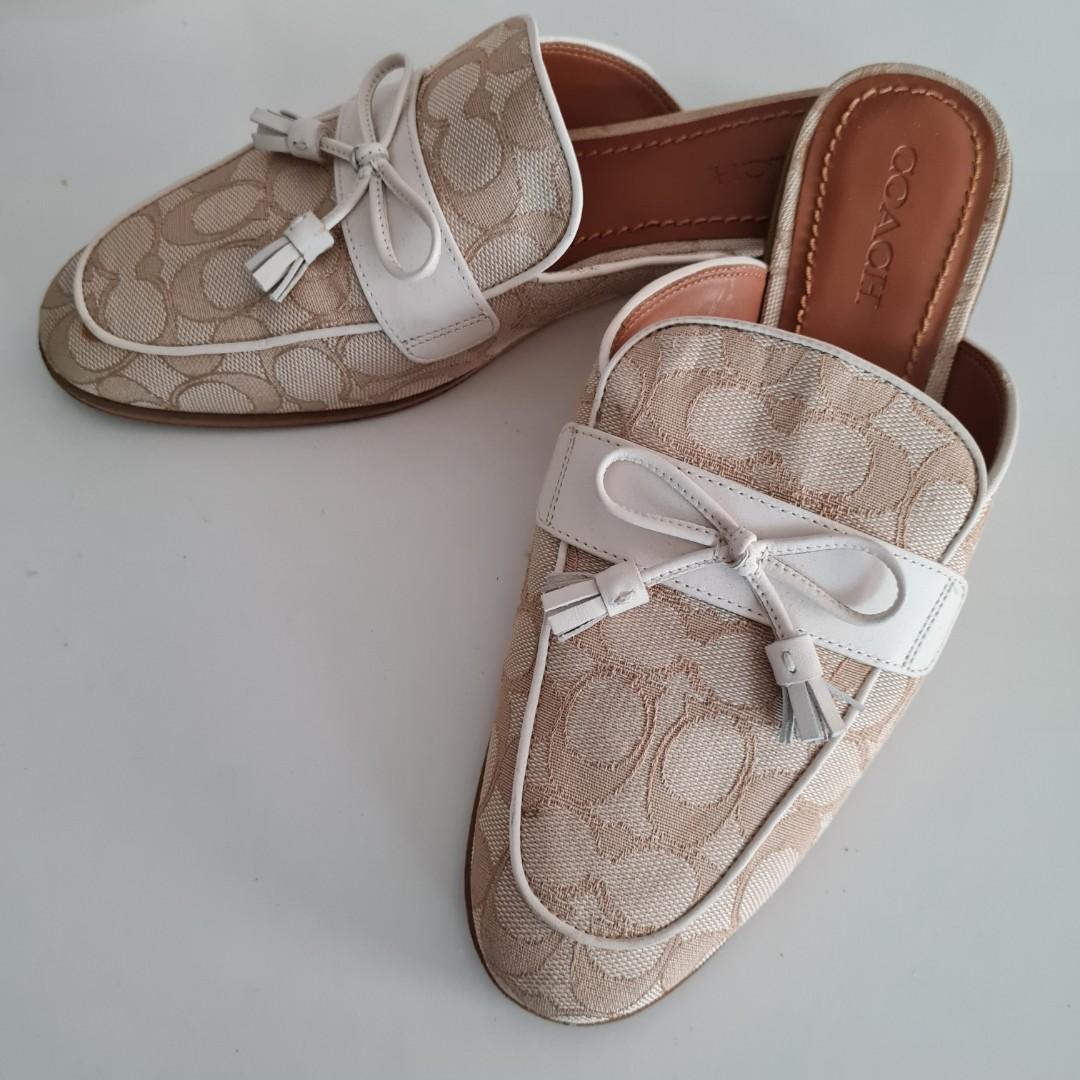 Coach sliders, Women's Fashion, Footwear, Flipflops and Slides on Carousell