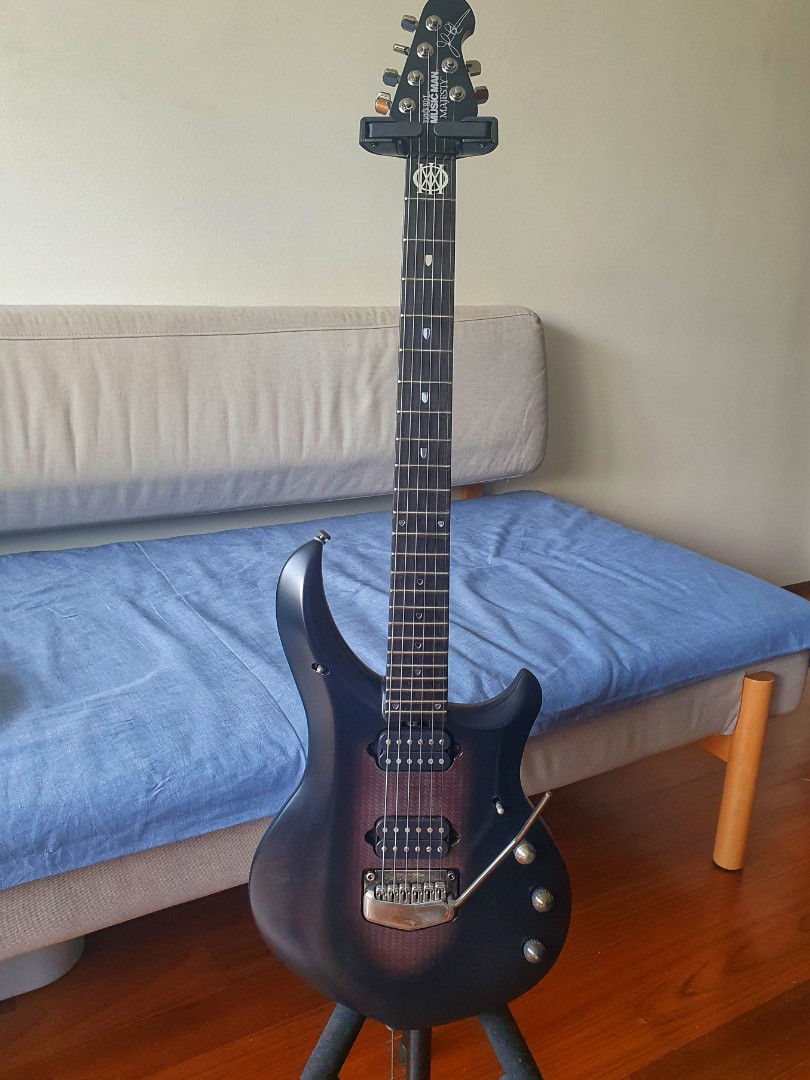 Ebmm majesty 6 - Stealth Black, Hobbies & Toys, Music & Media, Musical ...