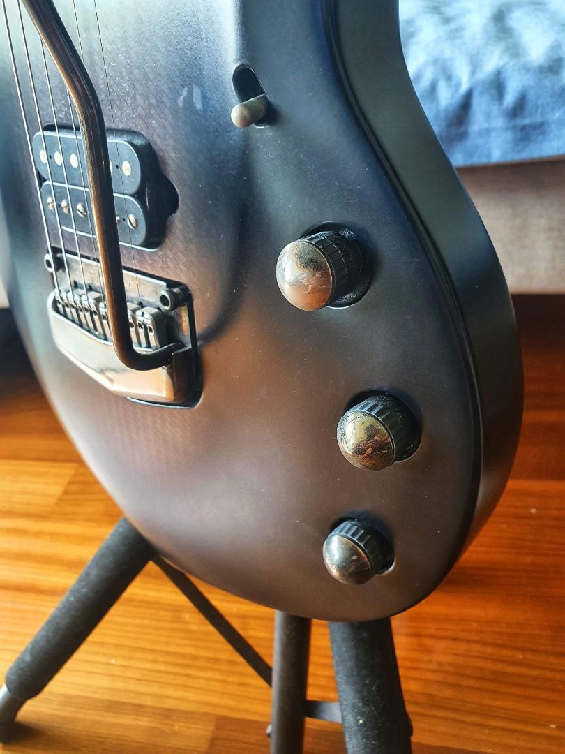 Ebmm majesty 6 - Stealth Black, Hobbies & Toys, Music & Media, Musical ...