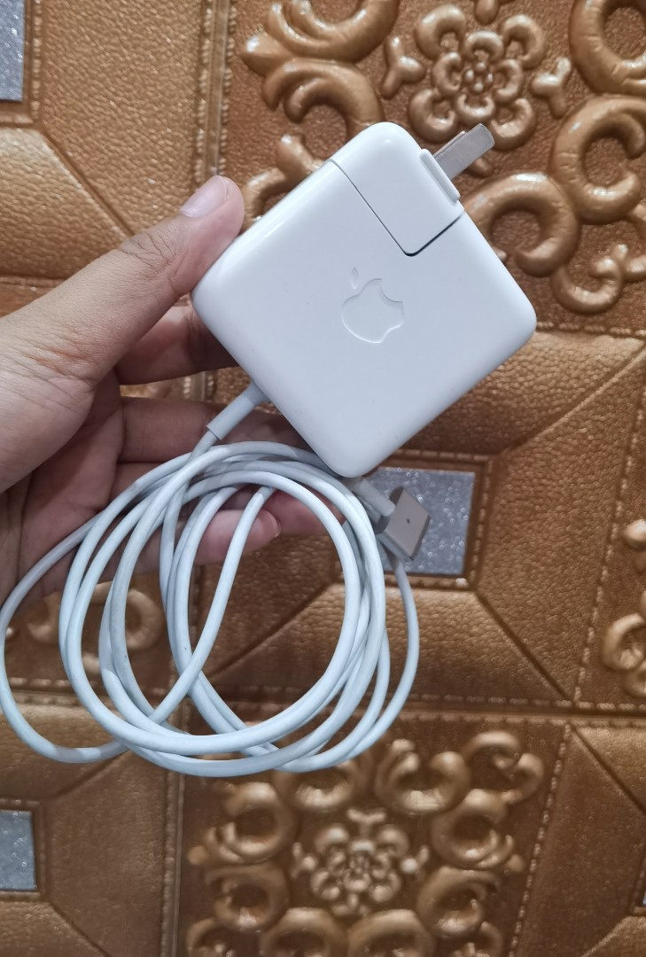 ORIGINAL apple charger T-type, Mobile Phones & Gadgets, Mobile & Gadget ...