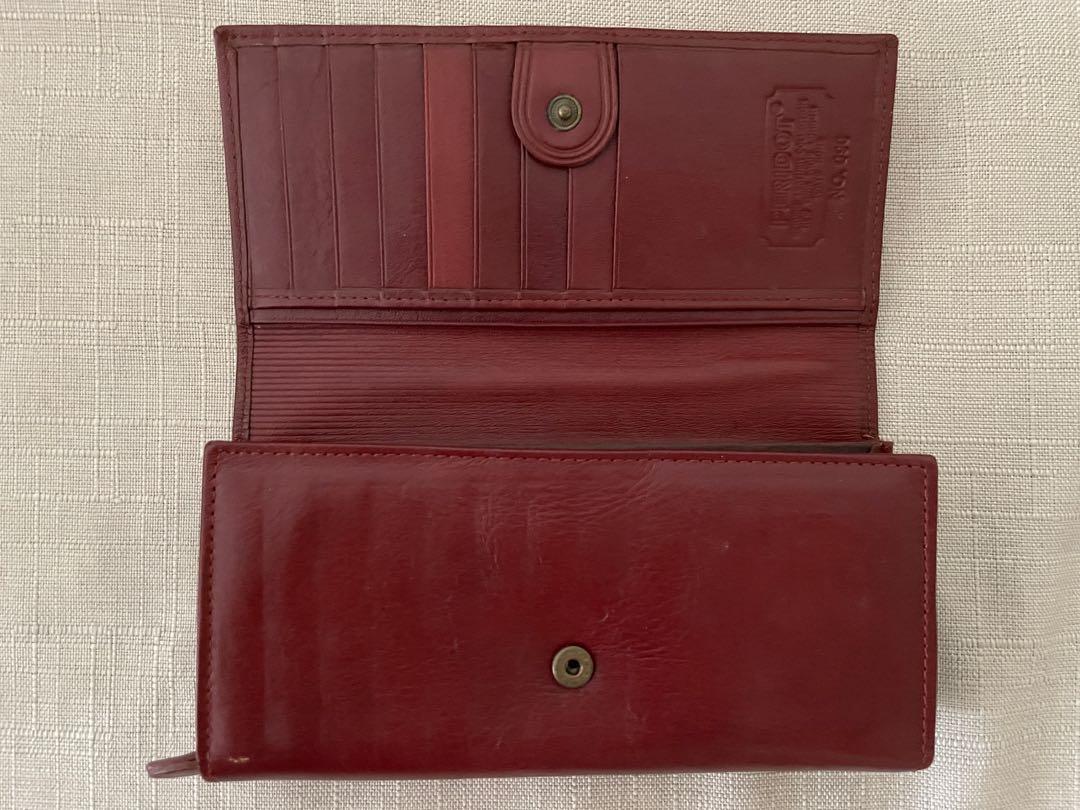 Peridot long wallet, Women's Fashion, Bags & Wallets, Wallets & Card ...